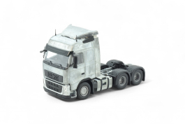Volvo FH03 Globetrotter 6x4 tractor chassis kit